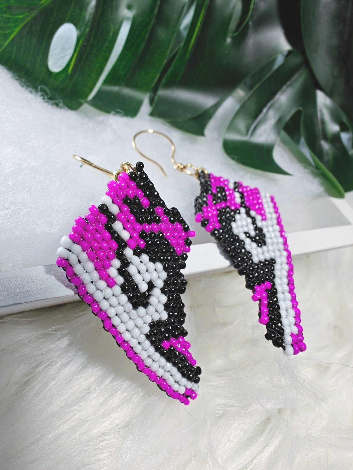 PINK Beaded Nike Earrings Beaded Earrings Sneaker Earrings Sneaker Head ...
