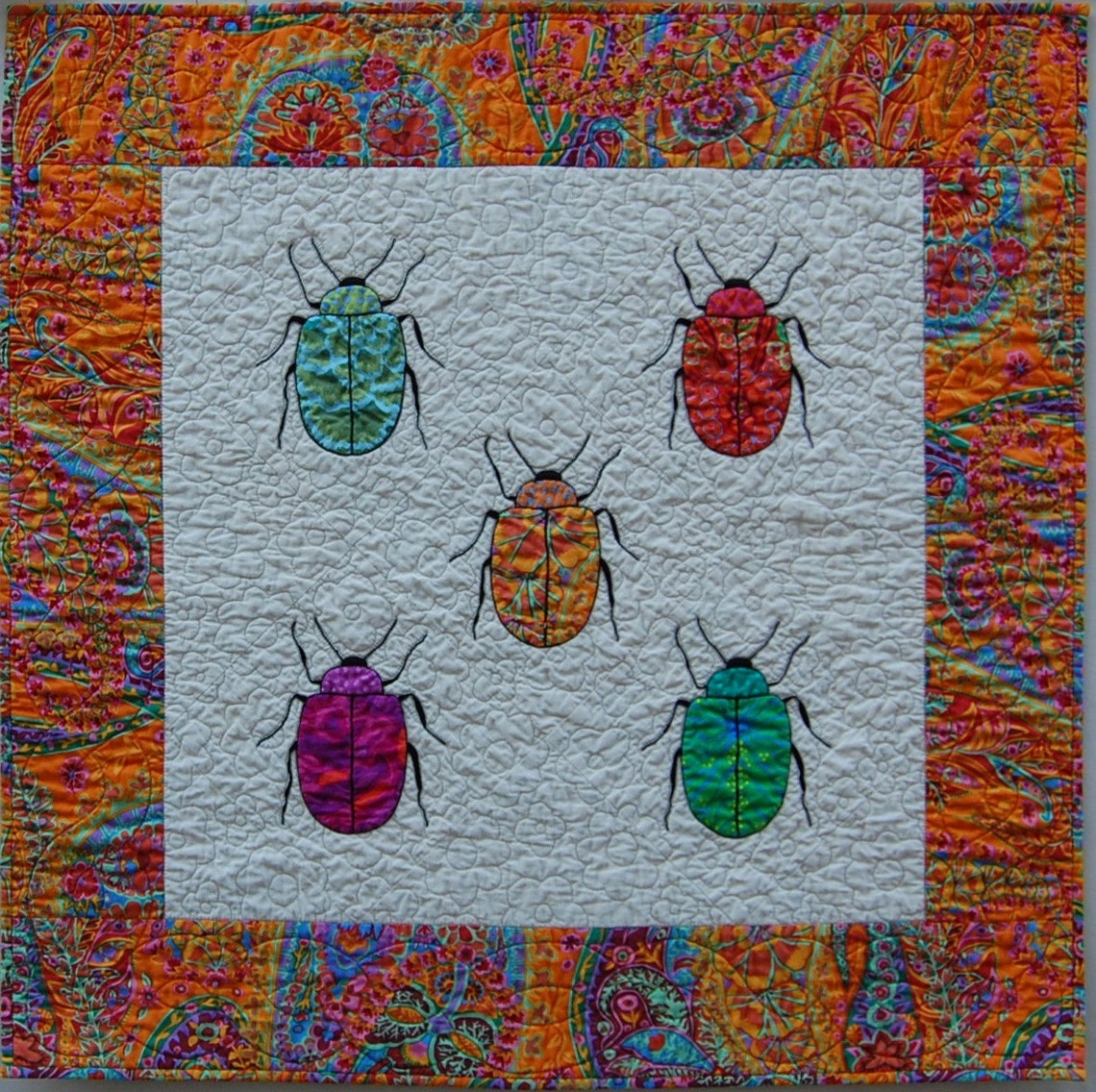 Bright Hand Appliqued and Hand Embroidered Insect Quilt - Etsy
