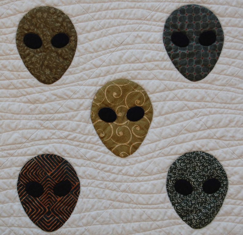 Alien Miniature Quilt or Wallhanging - Etsy