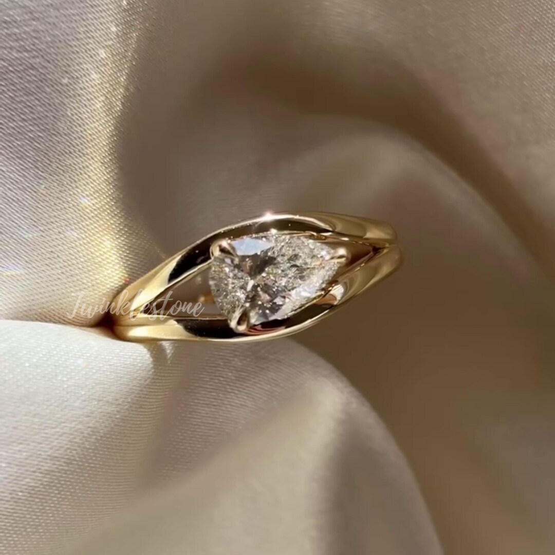 3 CT Pear Cut Moissanite Engagement Ring, 14K/18K Solid Gold, Unique ...