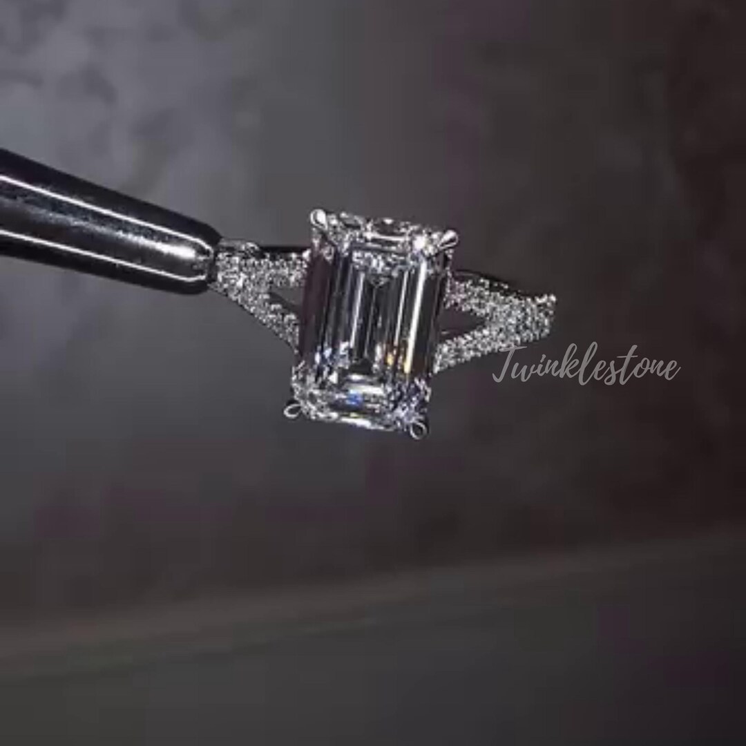 3.50 CT Emerald Cut Moissanite Diamond Ring, Emerald Split Shank ...
