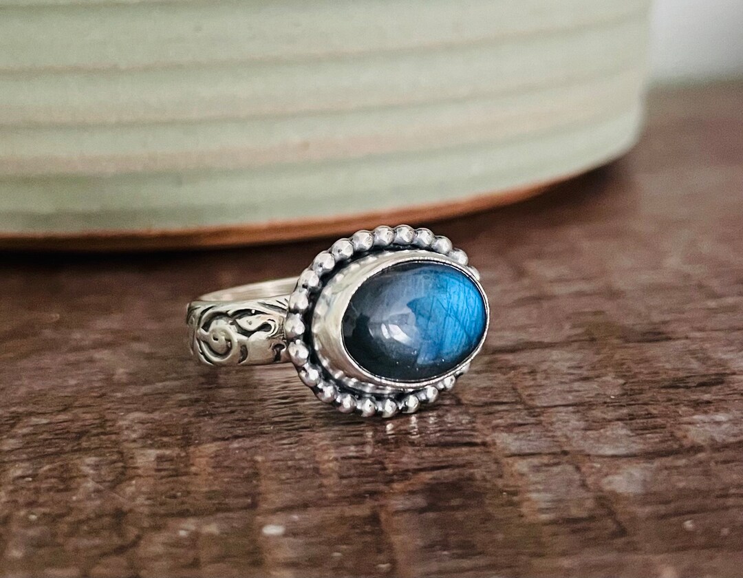 Blue Lagoon Labradorite Ring - Etsy