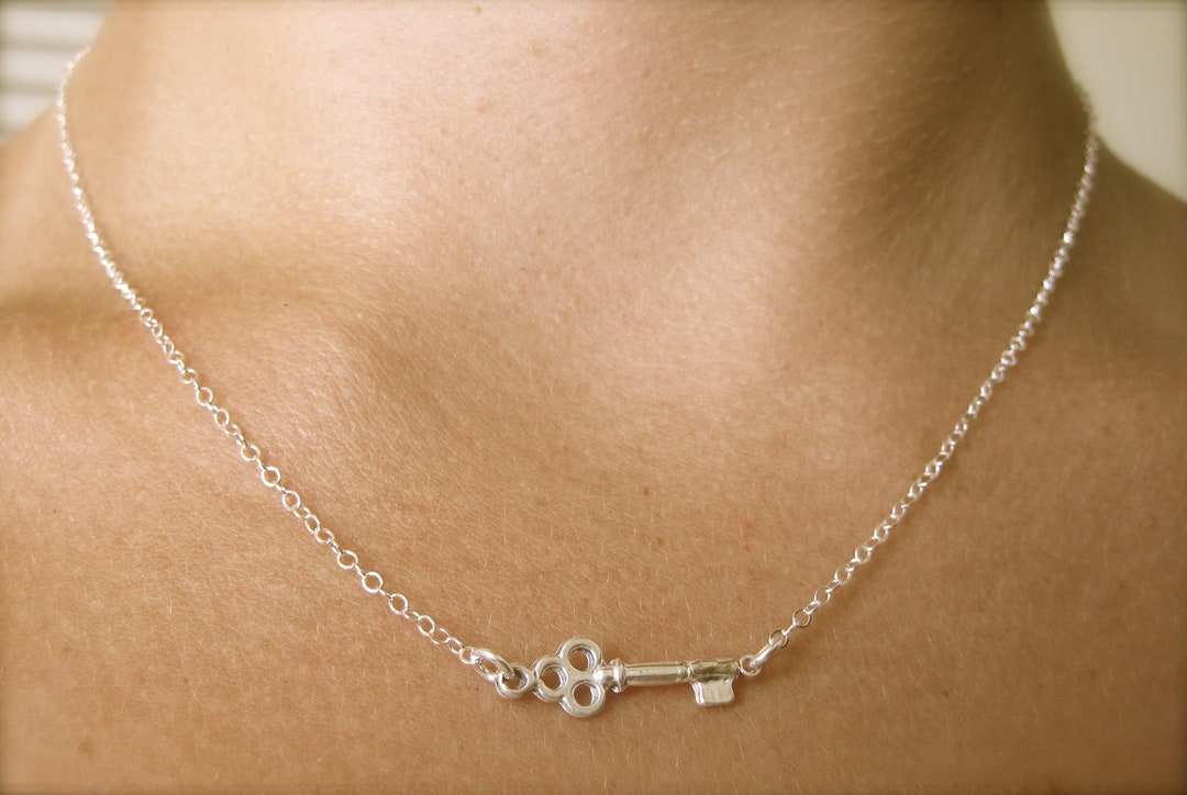 Tiny Skeleton Key Necklace - Etsy