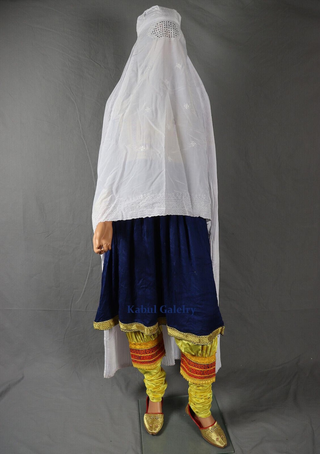 Afghan Burqa: Traditional White Women's Cloak - Etsy