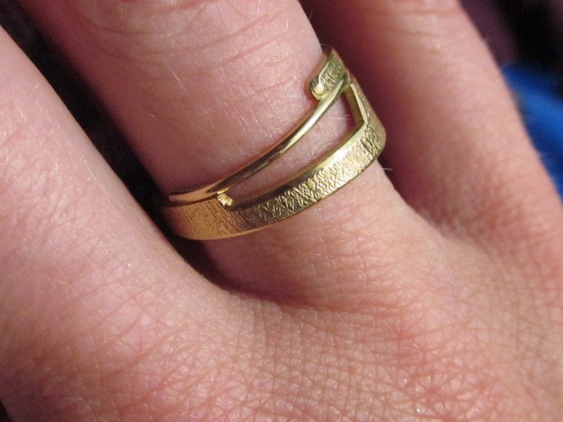 14kt Yellow Gold Ring Wrapping Around Itself and Connecting to - Etsy