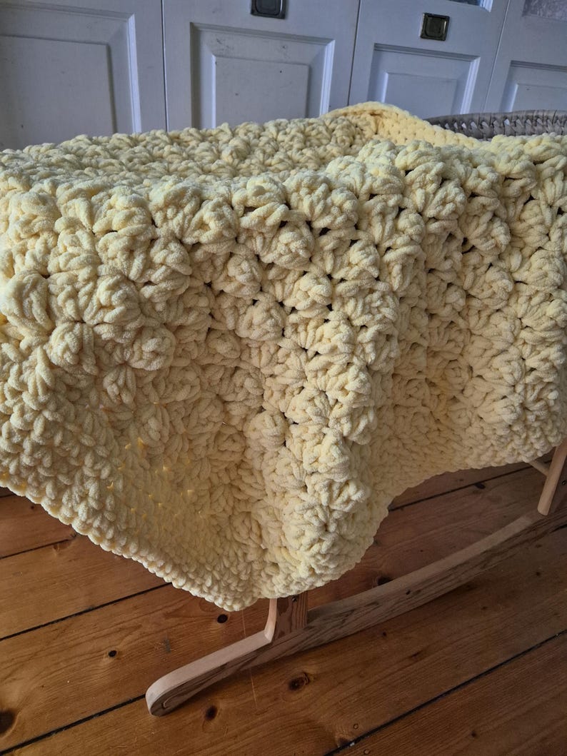 Buttercup Yellow Shell Stitch Baby Blanket - Etsy