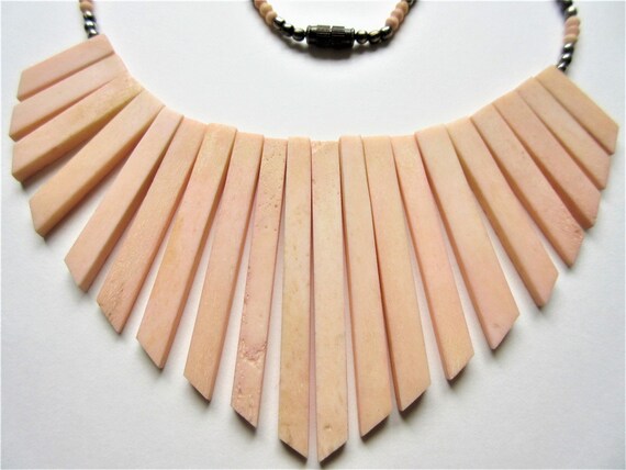 Carved Bone Bib Necklace, 16" Peach Vintage Boho Chok… - Gem