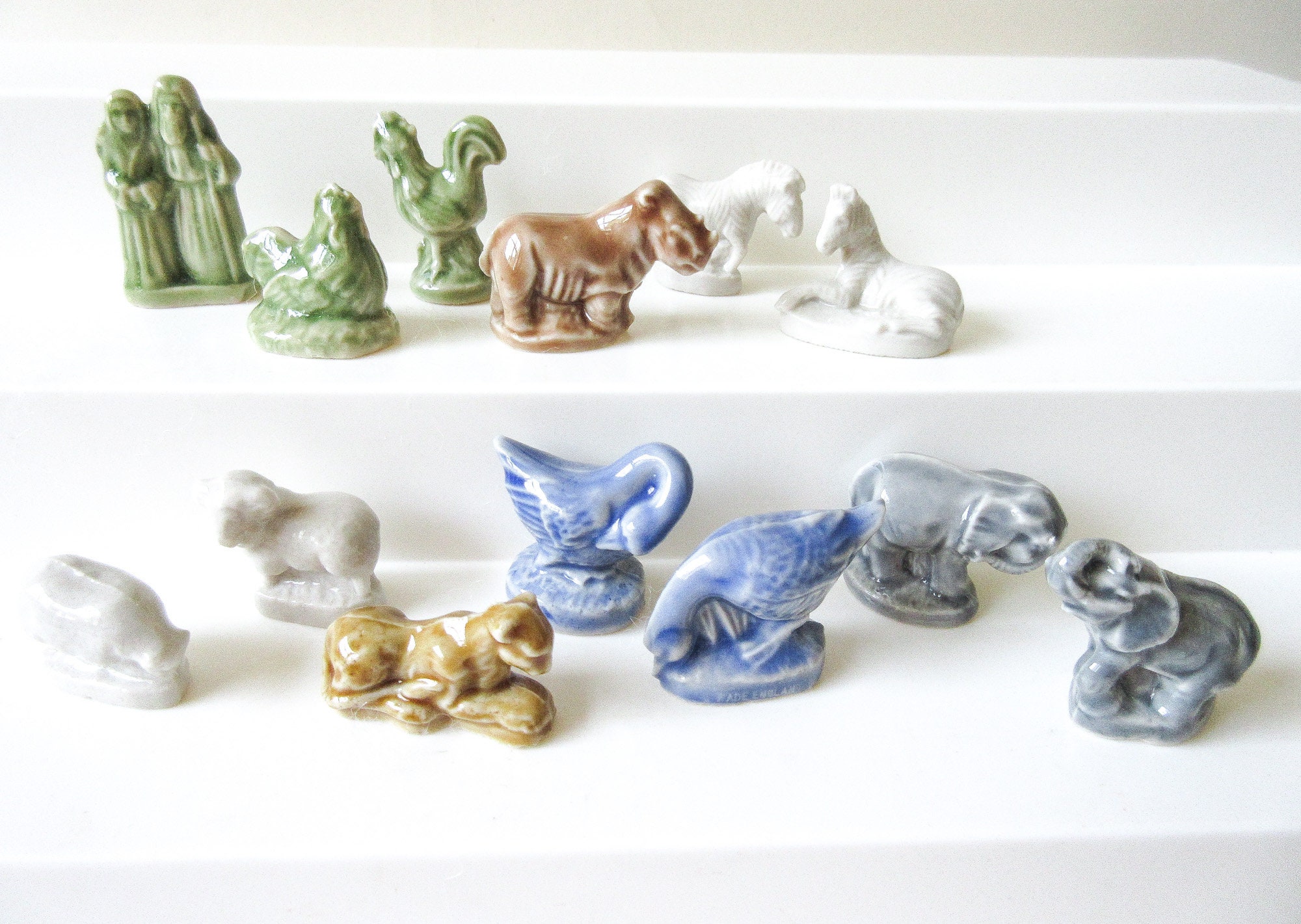 Red Rose Tea Figurines 2022