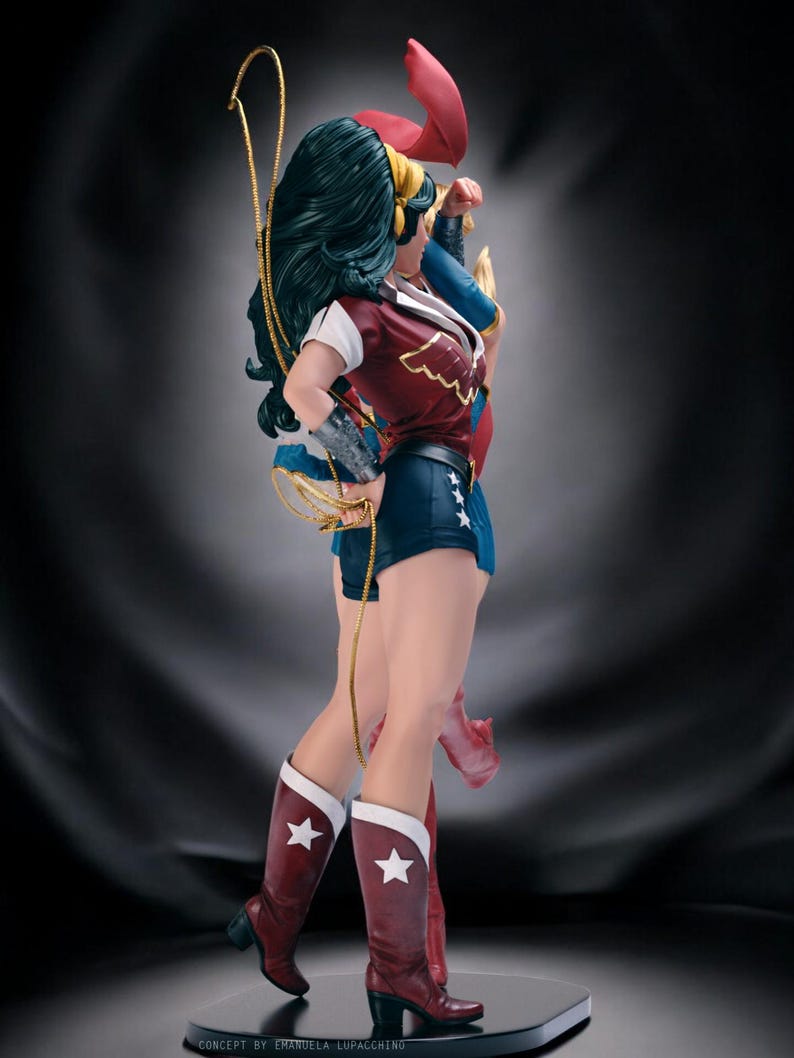 Wonder Woman & Supergirl 3D Model STL File - Etsy