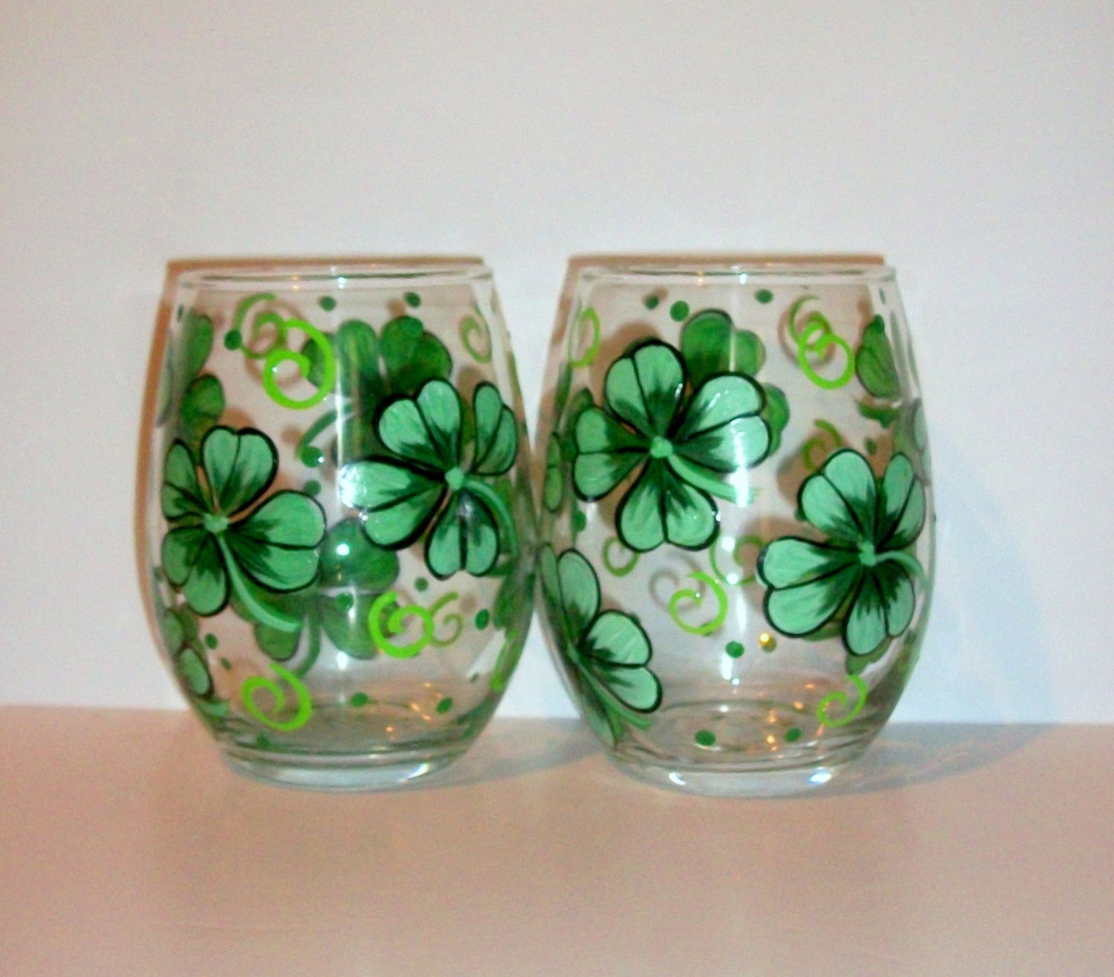 4 Leaf Clover or Shamrocks St.patricks Day Hand Painted Set of 2- 21 Oz ...