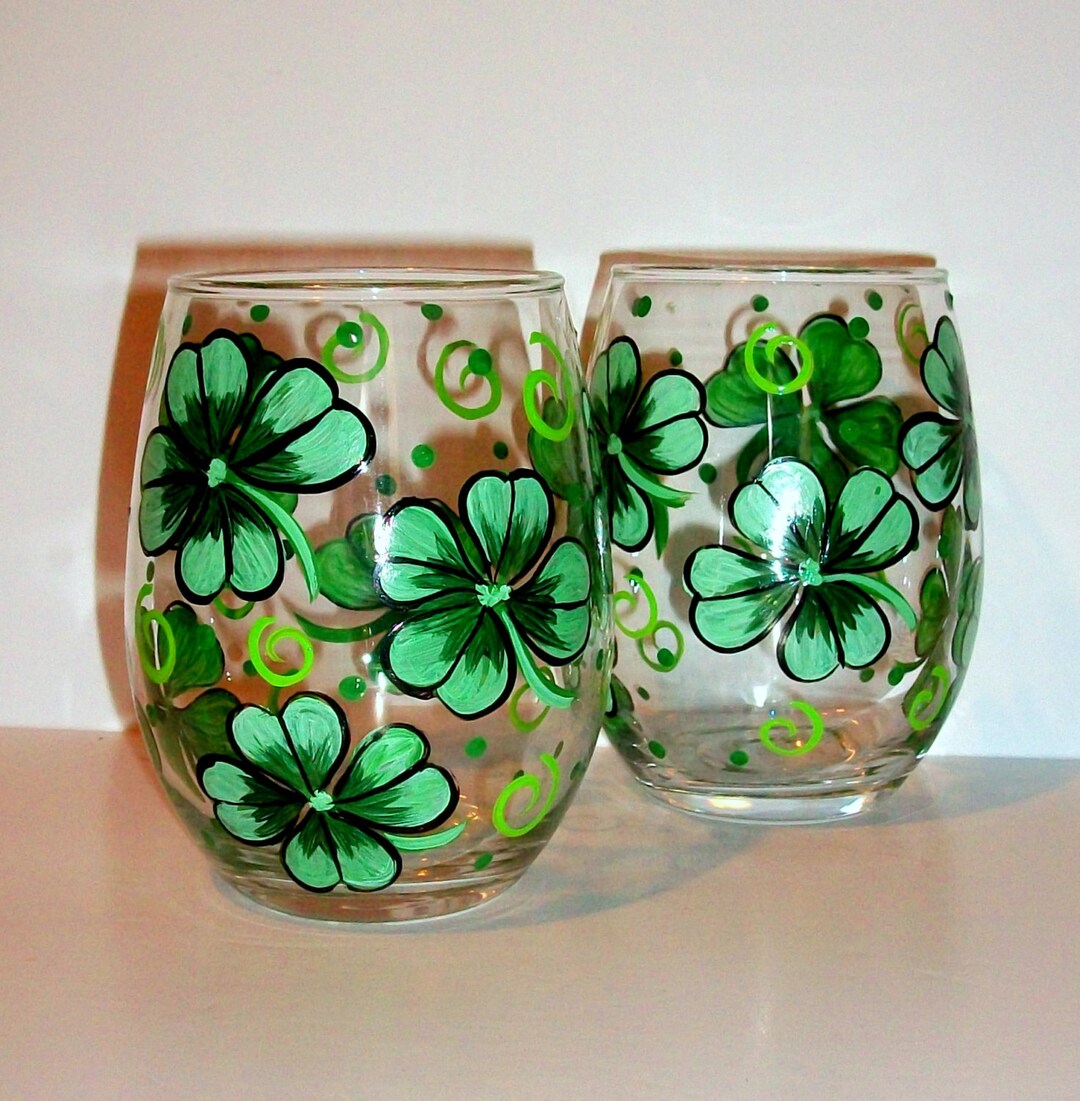 4 Leaf Clover or Shamrocks St.patricks Day Hand Painted Set of 2 21 Oz ...