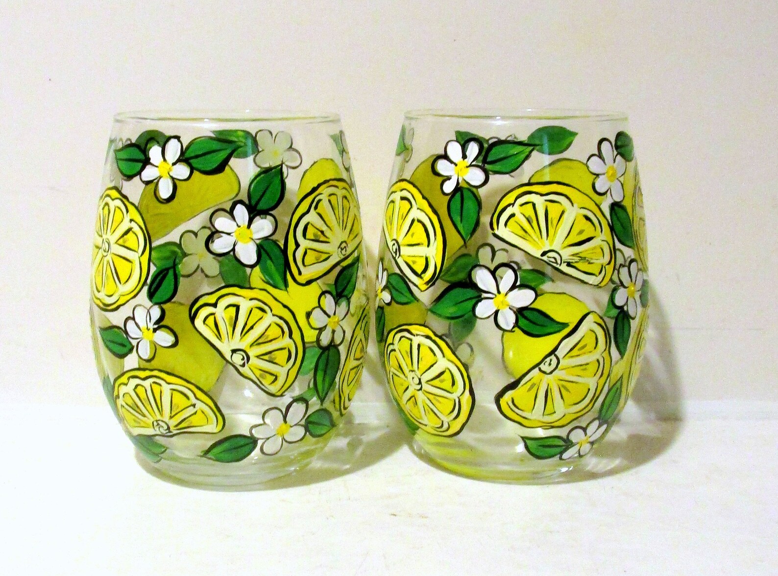 Fun Lemons Hand Painted Set of 2 - 21 Oz. Stemless Wine Glasses, Summer ...