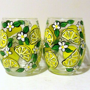 Fun Lemons Hand Painted Set of 2 - 21 Oz. Stemless Wine Glasses, Summer ...