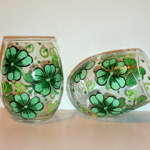4 Leaf Clover or Shamrocks St.patricks Day Hand Painted Set of 2- 21 Oz ...
