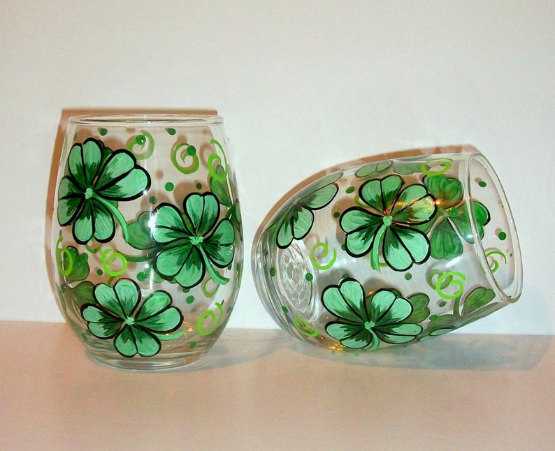 4 Leaf Clover or Shamrocks St.patricks Day Hand Painted Set of 2- 21 Oz ...
