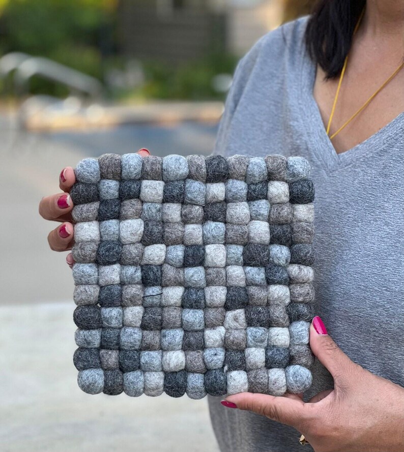 Handmade Felt Ball Trivet: Rainbow Hot Pads, Kitchen Decor - Etsy Canada