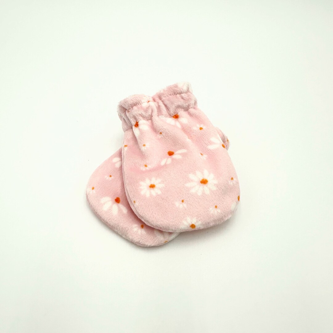 Reversible Minky Baby Mittens: Pink Daisy Muslin, Newborn to 6 Months ...