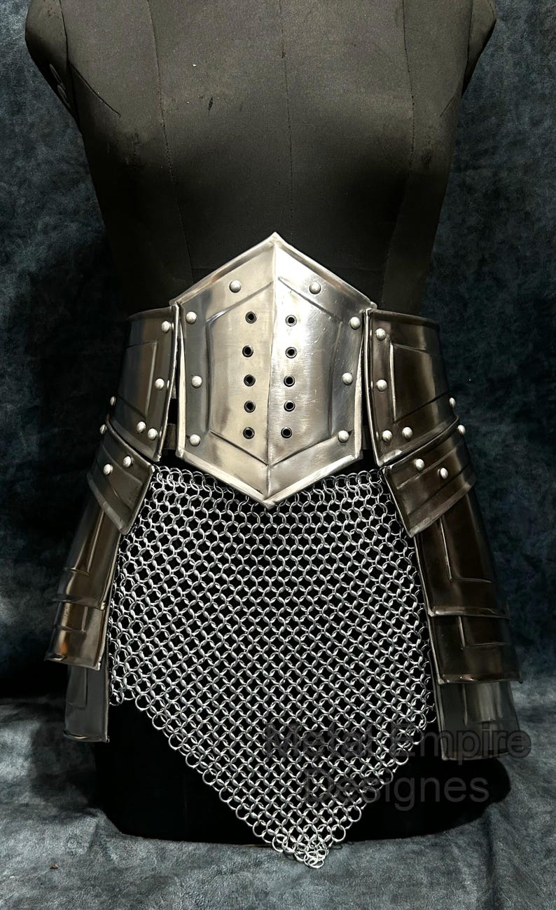 Brave Lady’s Medieval Knight Armor Set – Fantasy Chainmail Cosplay ...