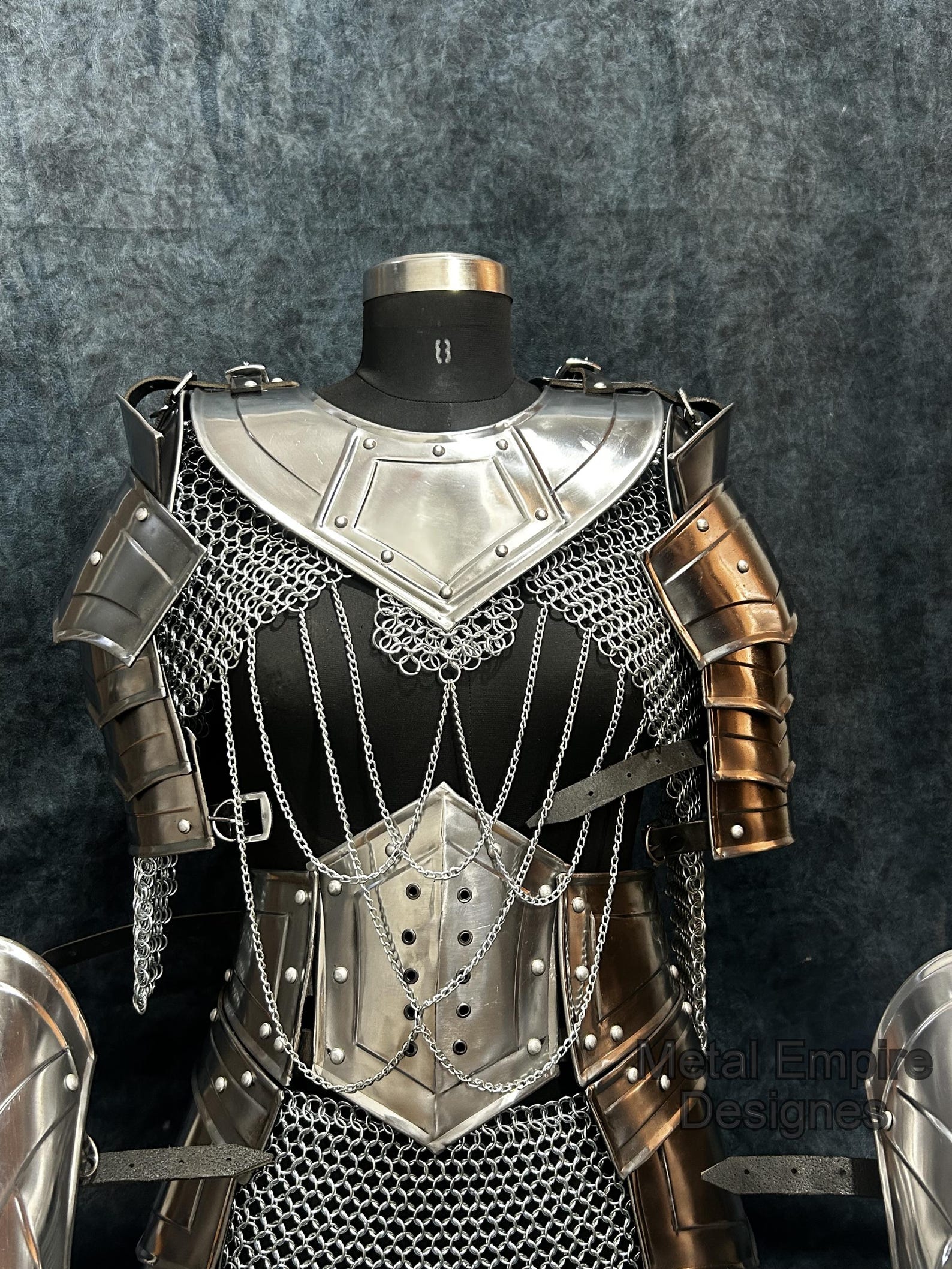 Brave Lady’s Medieval Knight Armor Set – Fantasy Chainmail Cosplay ...