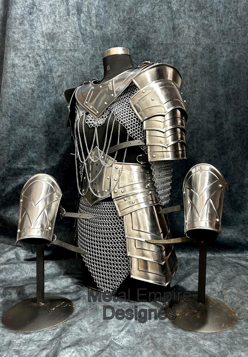 Brave Lady’s Medieval Knight Armor Set – Fantasy Chainmail Cosplay ...