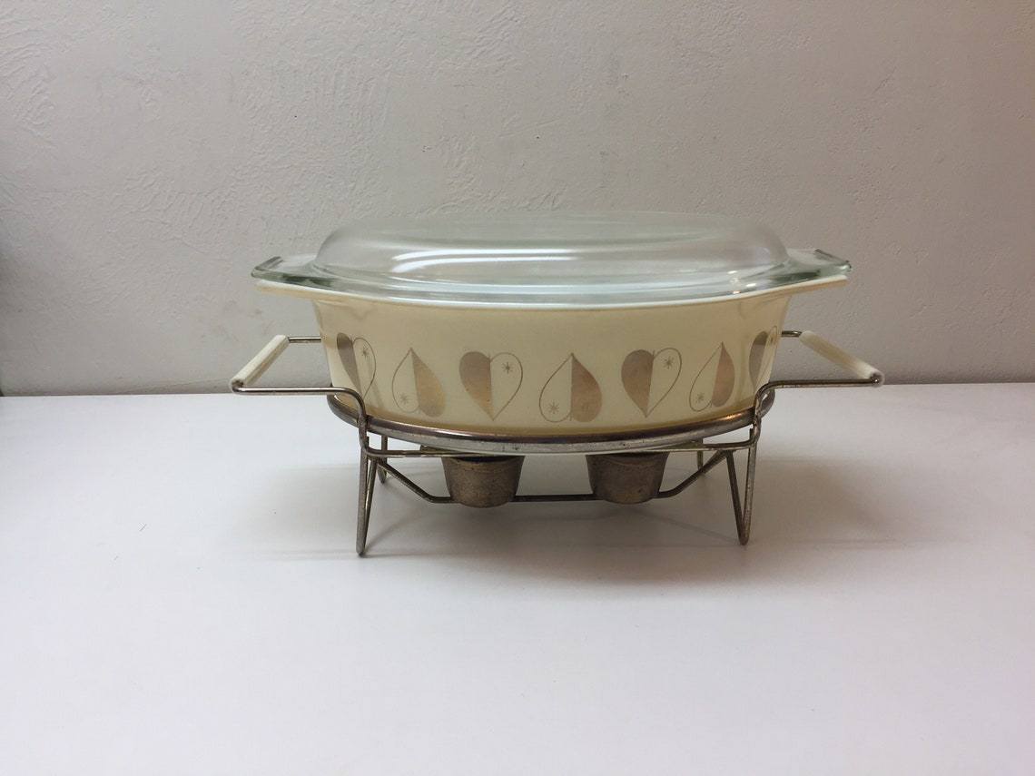 Vintage Pyrex Casserole Dish W/ Lid and Candle Stand - Etsy