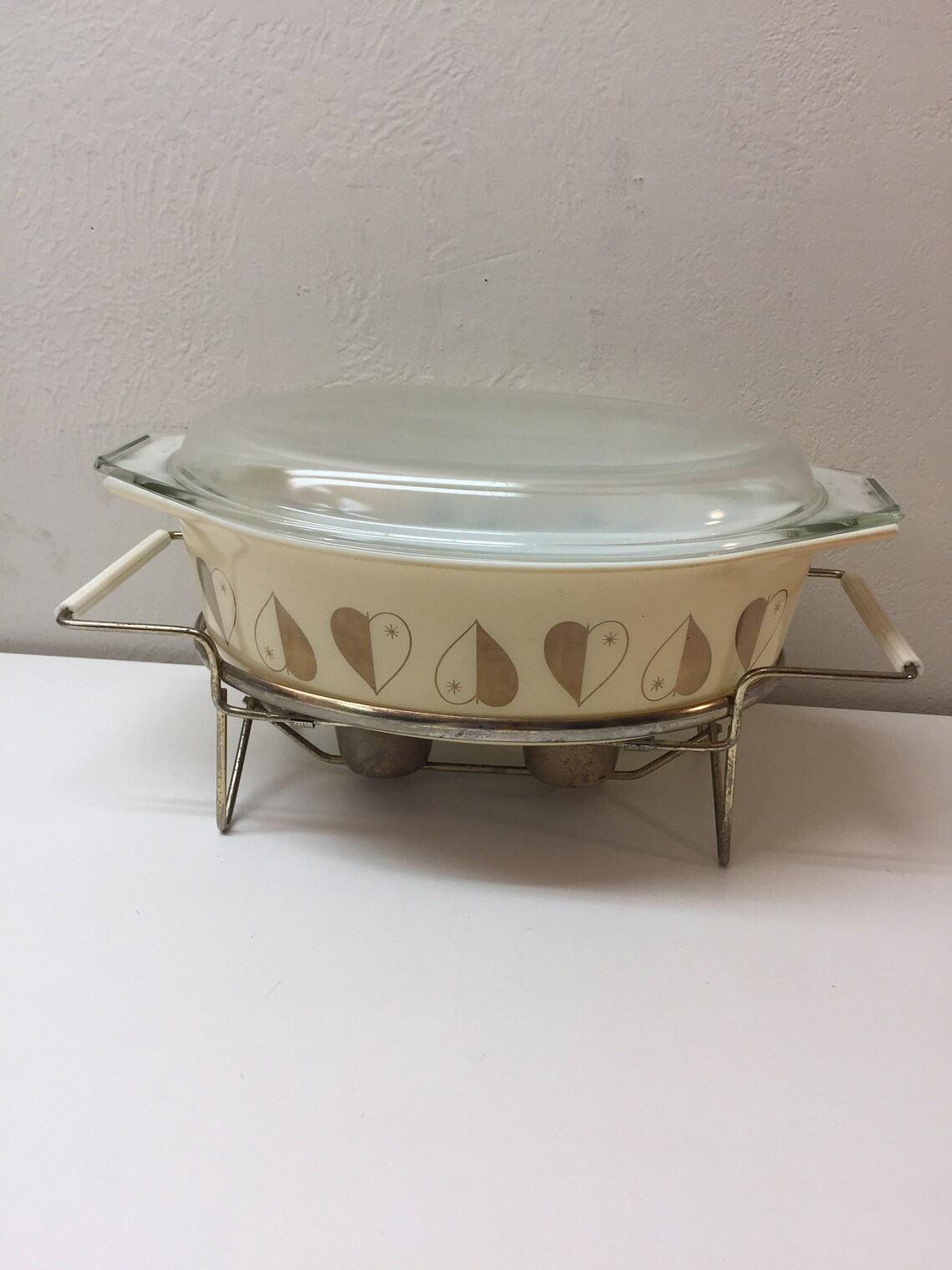 Vintage Pyrex Casserole Dish W/ Lid and Candle Stand - Etsy