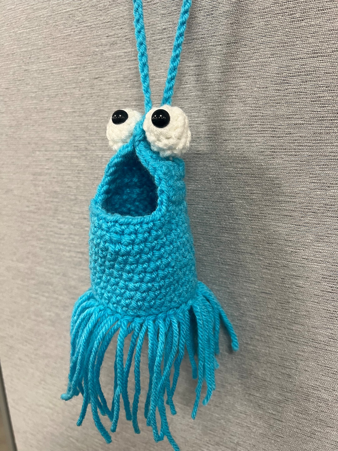 Mini Yip Yip Hanger - Etsy