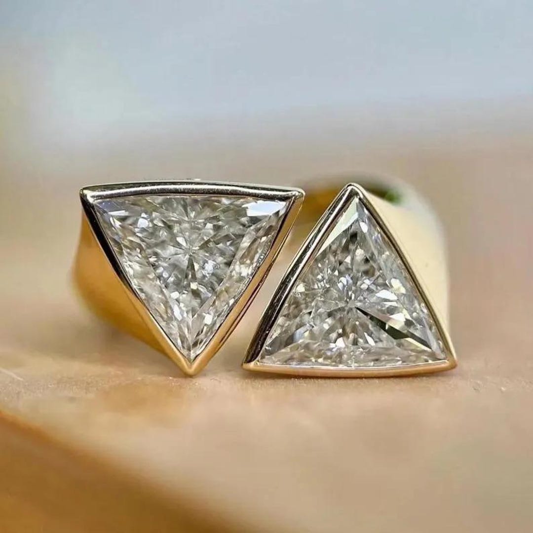 Bezel Set Diamond Toi Et Moi Ring, Trilliant Cut Simulated Diamond ...