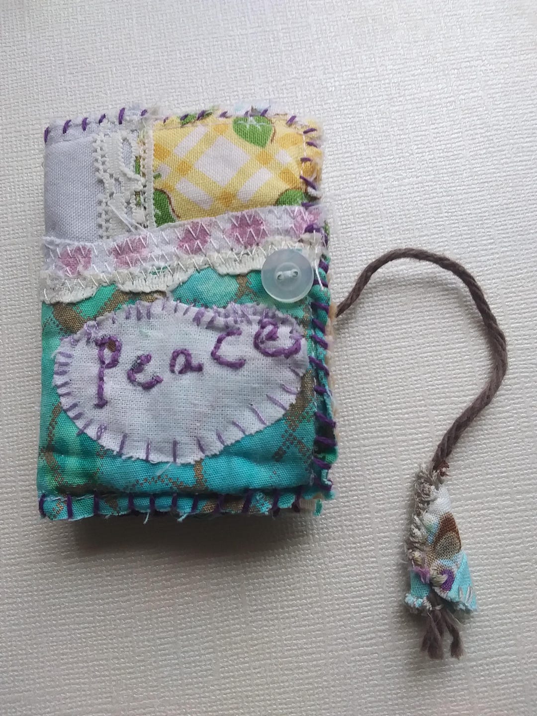 Shabby Chic Needlebook Case, Handmade Needle Minder, Patchwork Needle ...