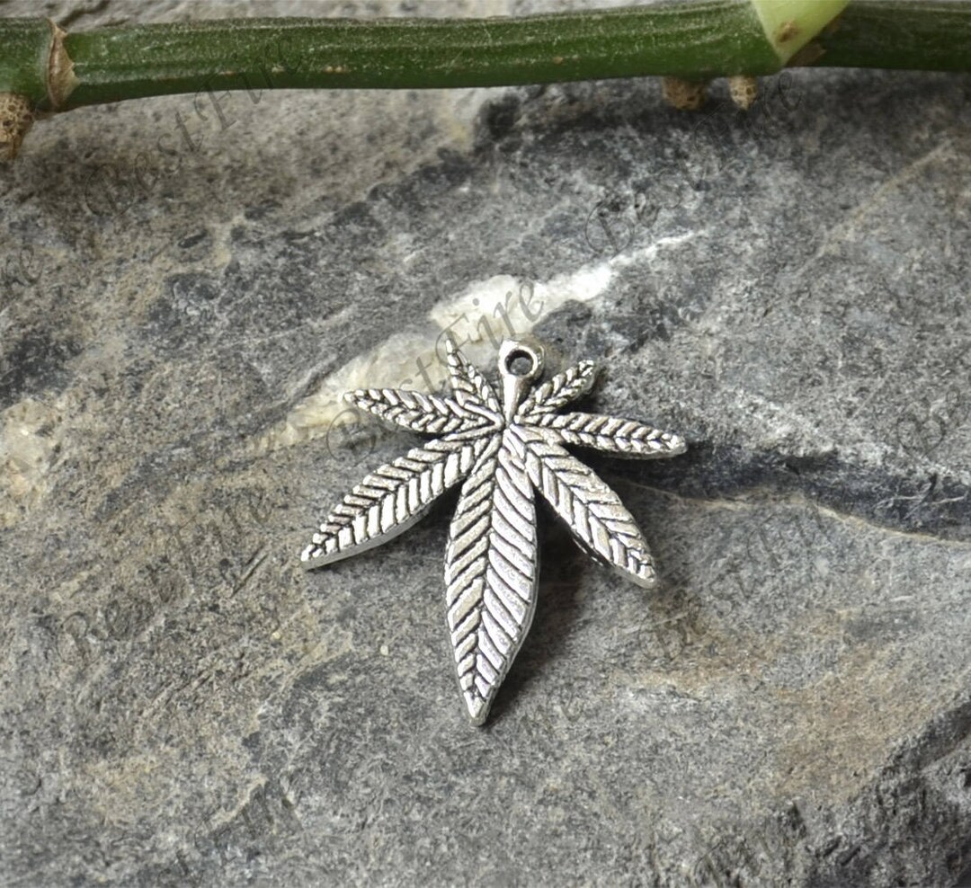 Small Charms Large Marijuana Leaf Pendant Silver Tone, Pendant Charms ...
