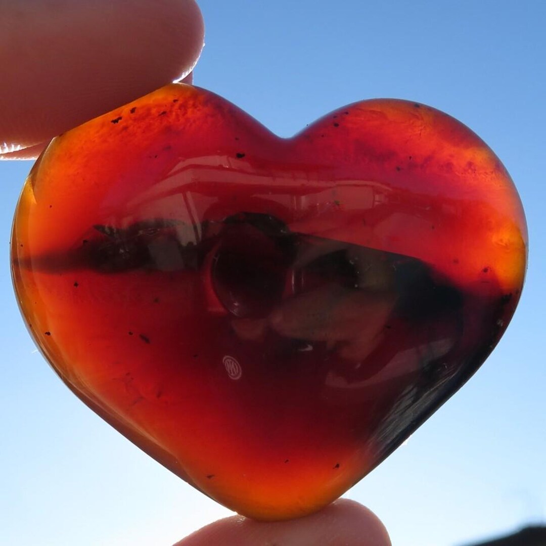 Natural Red Amber Heart | Red Amber Heart From Santo Domingo ...