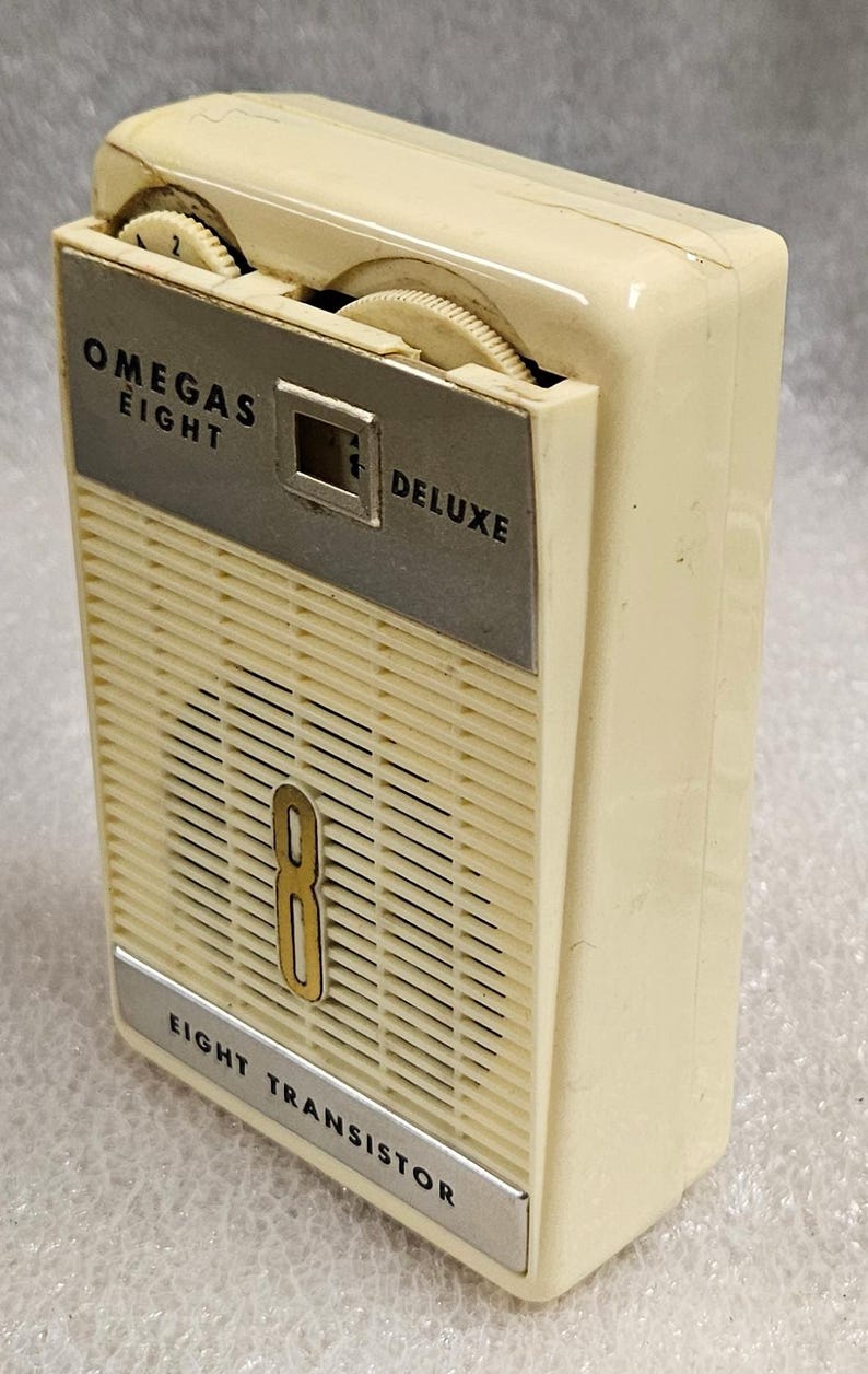 Vintage Omegas Deluxe Transistor Radio AM Band 8 Transistors Japan ...