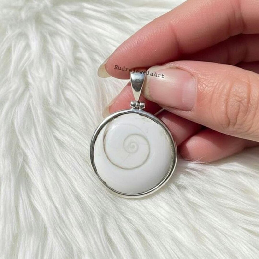 Shiva Eye Shell Pendant Necklace, Natural Operculum Eye Jewelry, Ocean ...