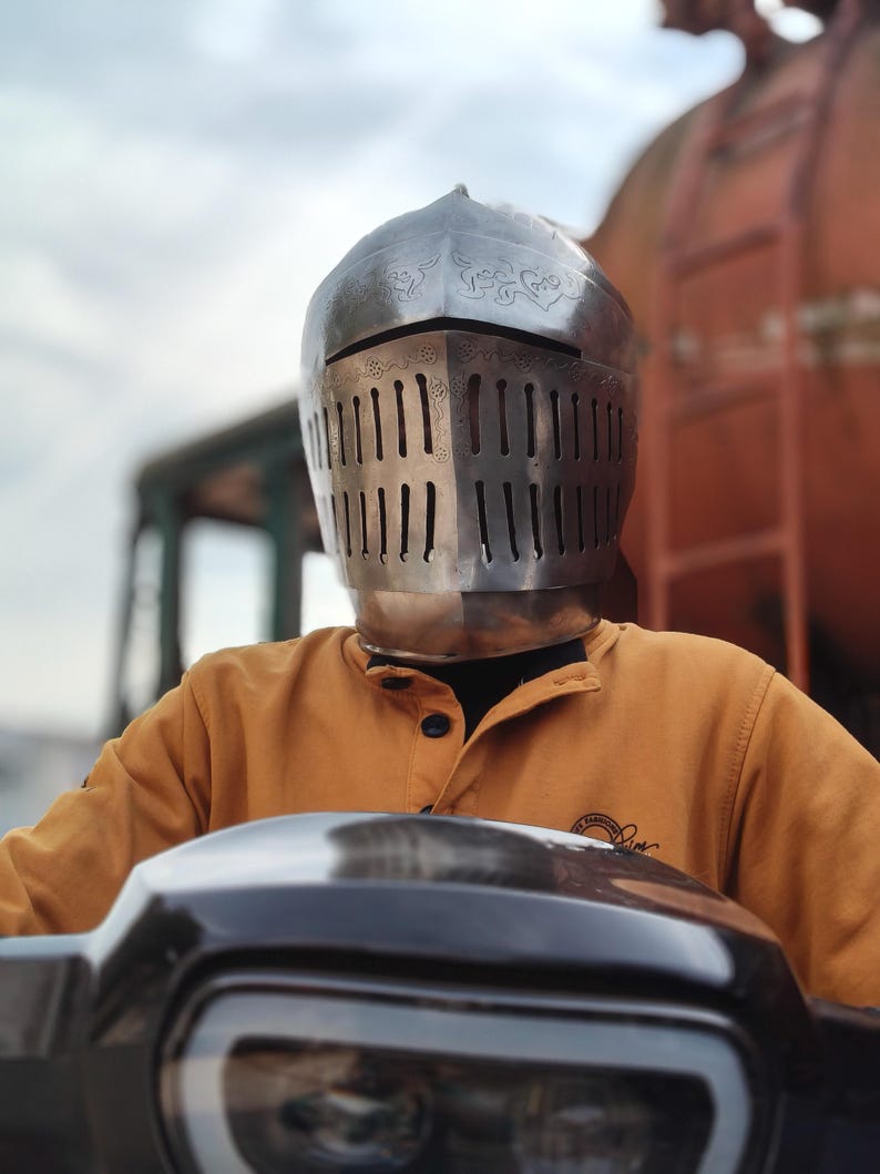 Dark Soul Unisex Warrior Steel Helmet | Elegant Medieval Armor for LARP ...