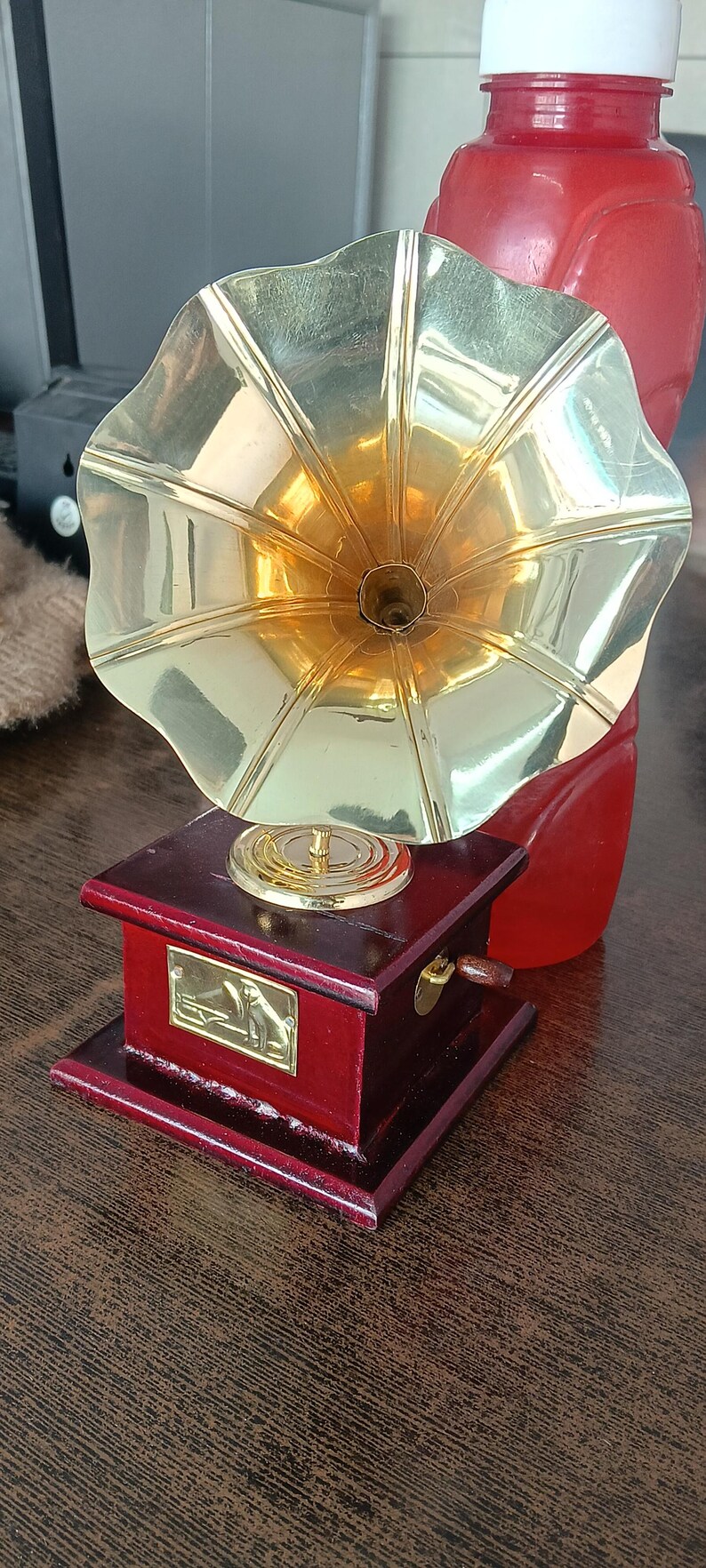 Handmade Non Working Gramophone Model for Showpiece Decor Gift for ...