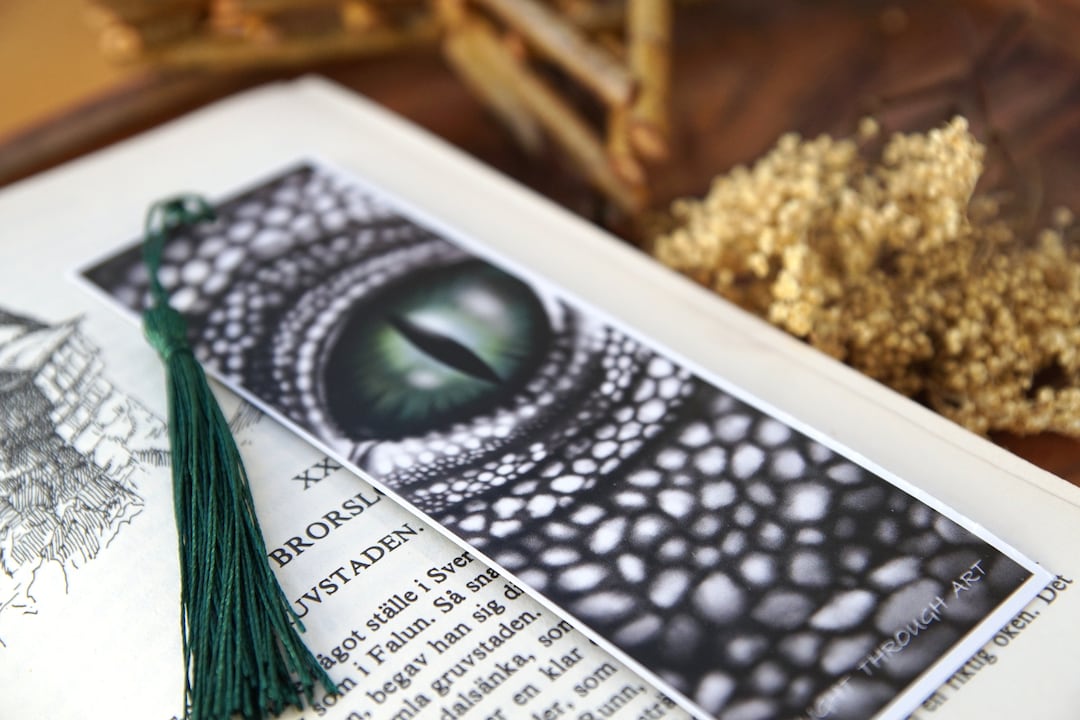 Dragon Bookmark. Illustrated Bookmark/ Present for Reader - Etsy
