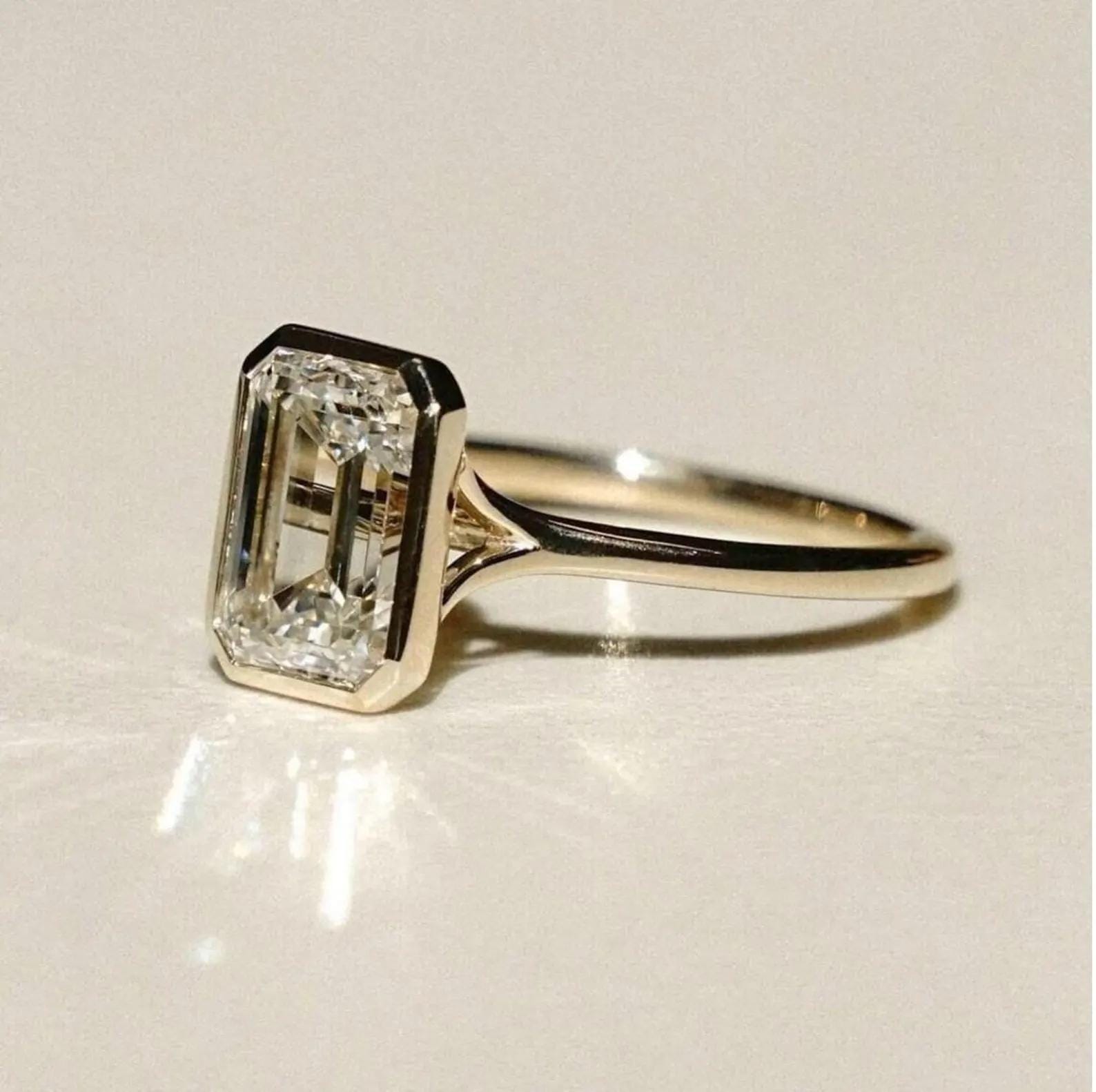 Anillo de compromiso de moissanita talla esmeralda de 3 quilates ...