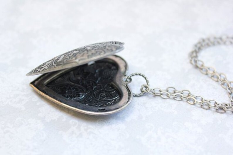 Large Heart Locket Necklace Gold Floral Picture Locket Pendant Vintage ...