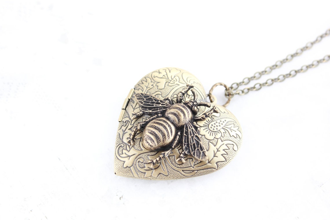 Big Bee Heart Locket, Honey Bee Necklace, Photo Locket Antiqued Gold ...