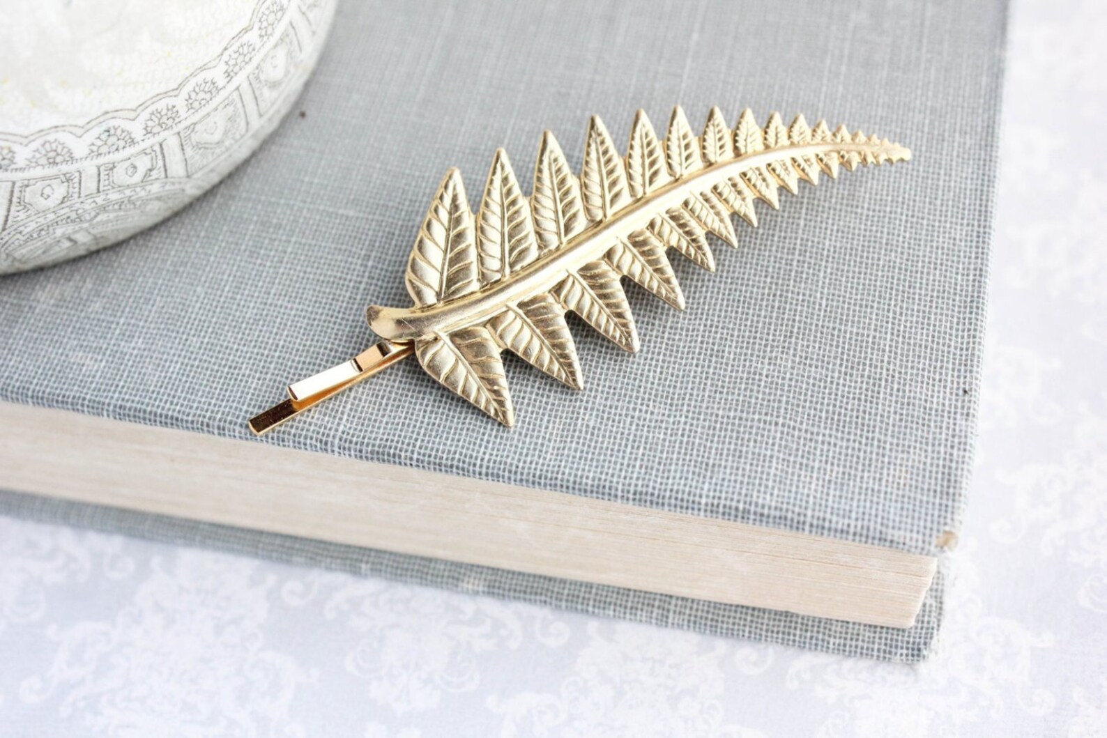 Gold Fern Hair Pin Raw Gold Brass Leaf Bridesmaid Gift - Etsy Canada