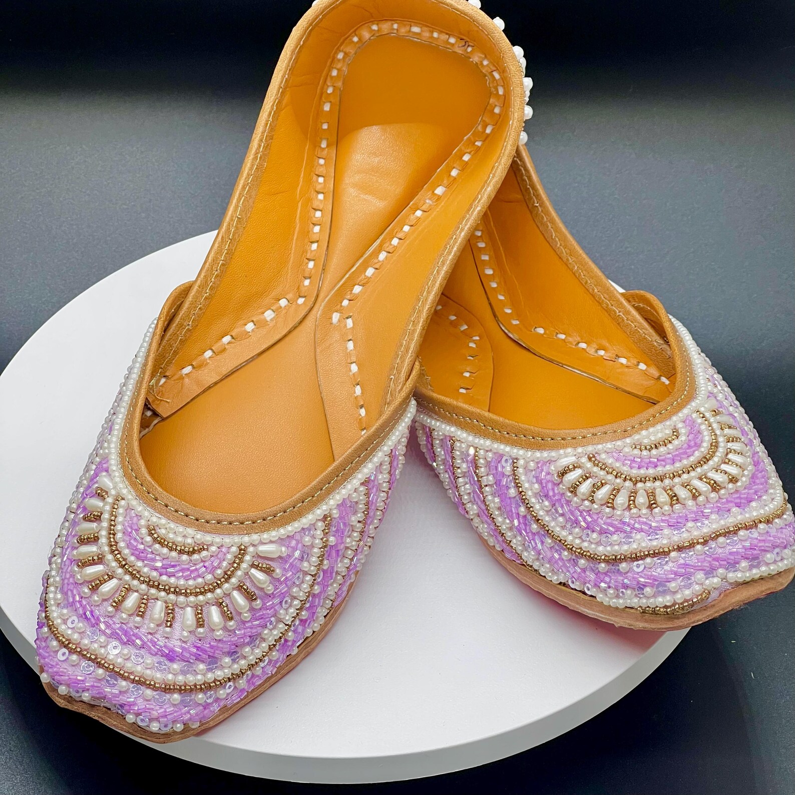 Punjabi Jutti | Panjabi Wedding Jutti | Embroidered Indian Ethnic ...
