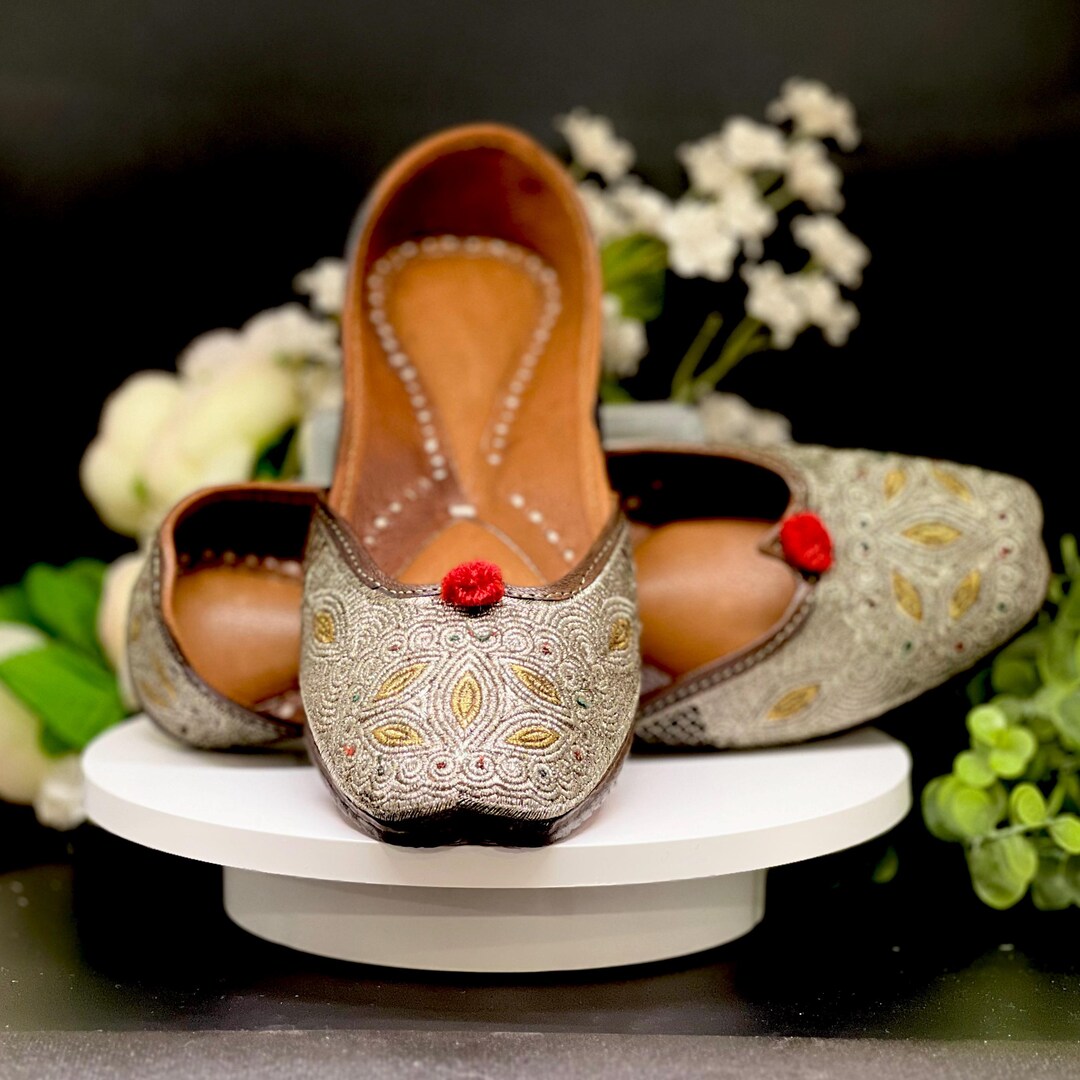 Punjabi Jutti | Panjabi Wedding Jutti | Indian Ethnic Footwear | Indian ...