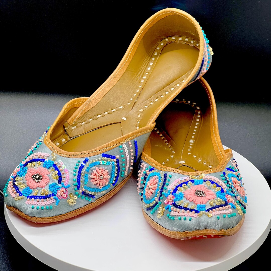 Punjabi Jutti | Panjabi Wedding Jutti | Embroidered Indian Ethnic ...