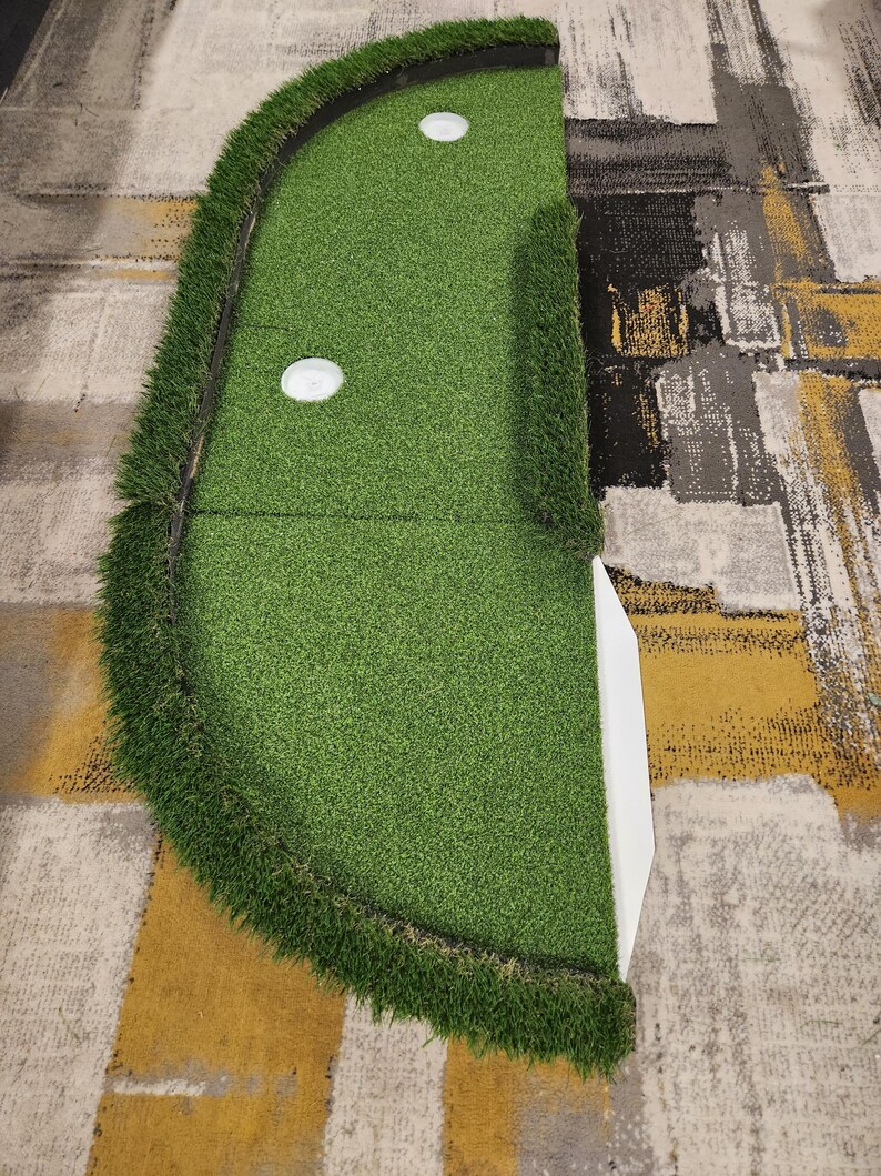 Portable Mini Golf Course: Interlocking Dynamic Layouts (24"x48" & 24 ...