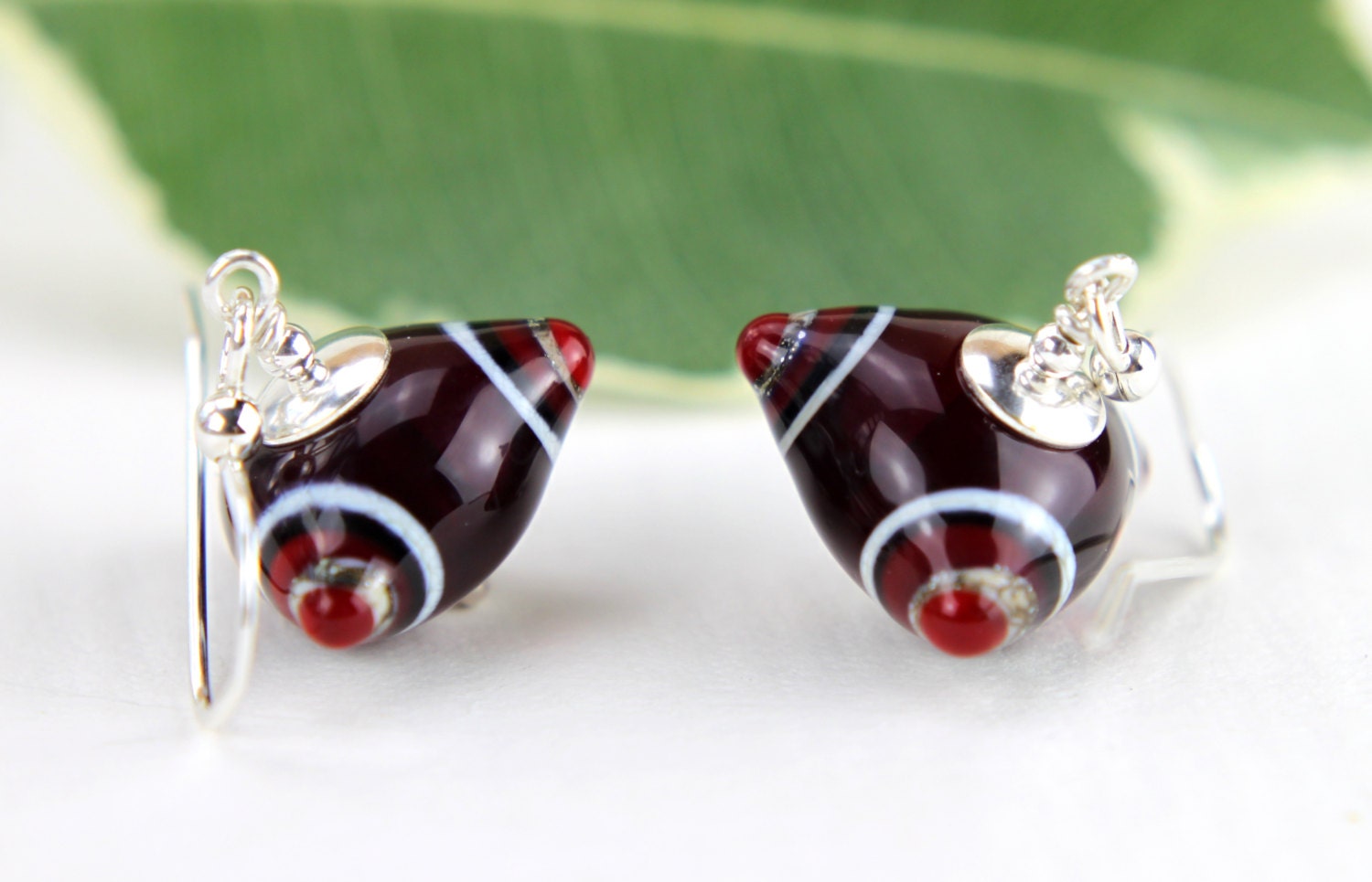 Cool Ruby Red Triangle Glass Earrings Sterling Silver SRA - Etsy Sweden