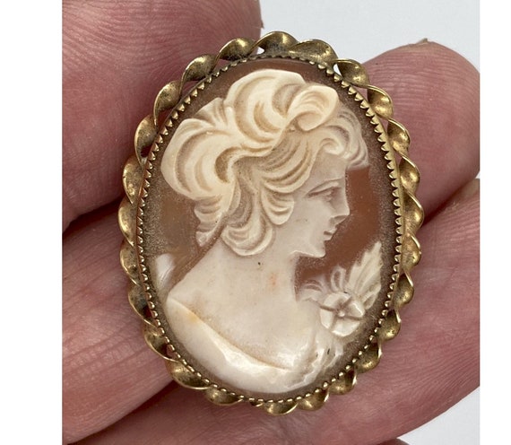 Antique Vintage Hand carved Italian Shell Cameo Brooc… - Gem