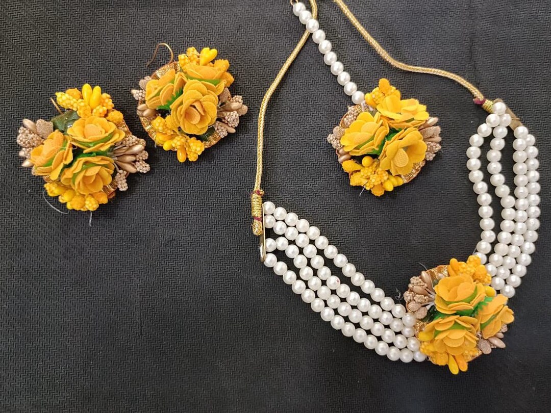 Haldi Floral Jewelry Set: Indian Wedding Necklace - Etsy