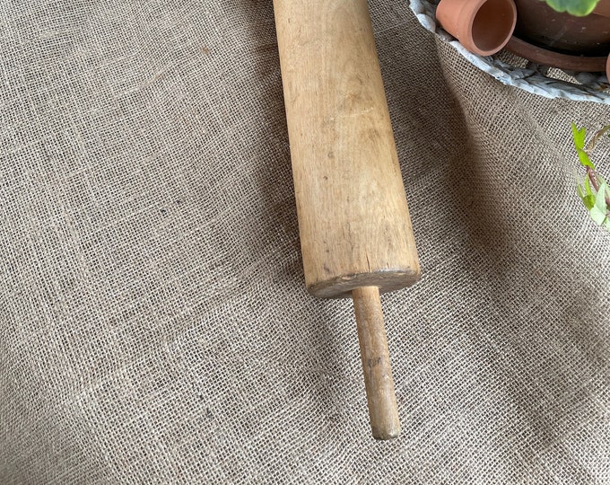 Vintage Large Wooden Rolling Pin 1940's One Piece Rolling Pin Primitive ...