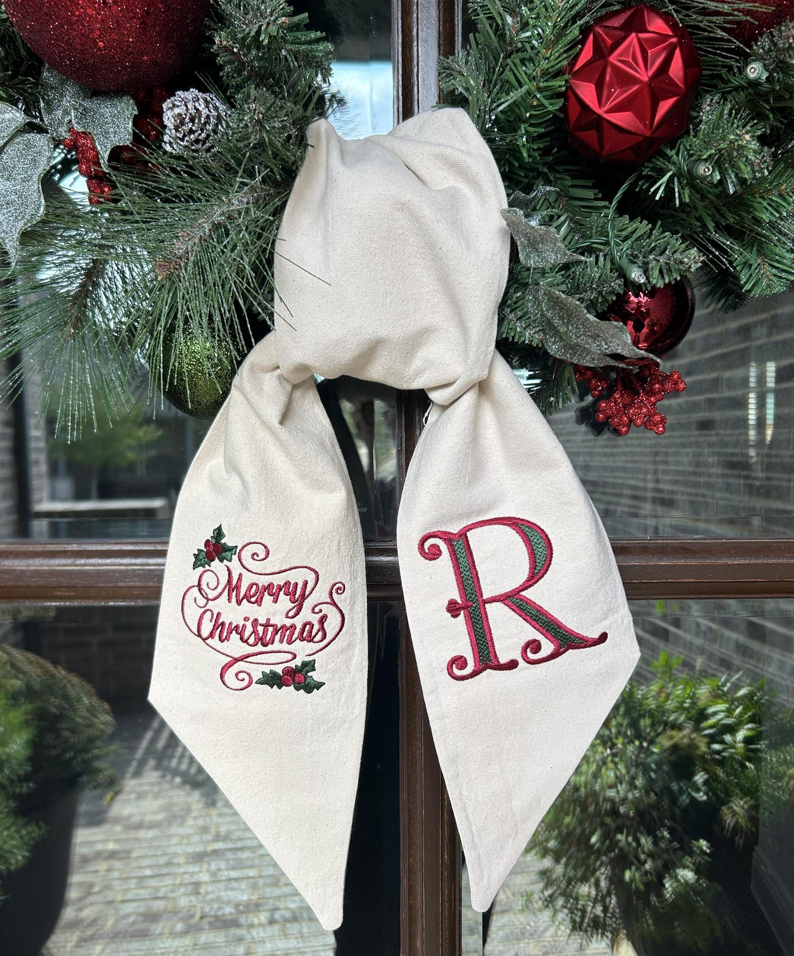 Elegant “merry Christmas” Wreath Sash With Monogram – Embroidered ...