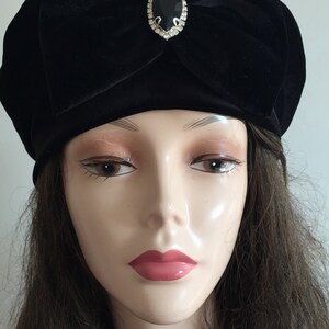 Black Velvet Beret With a Bow- Tam French- Warm Winter Hat- Velvet ...